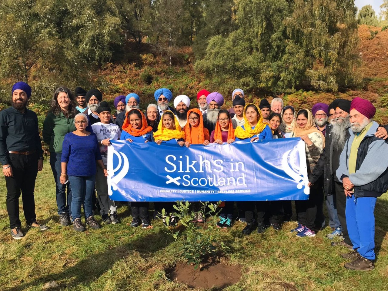 Scottish Sikh Community helps to save the Caledonian Forest in memory ...